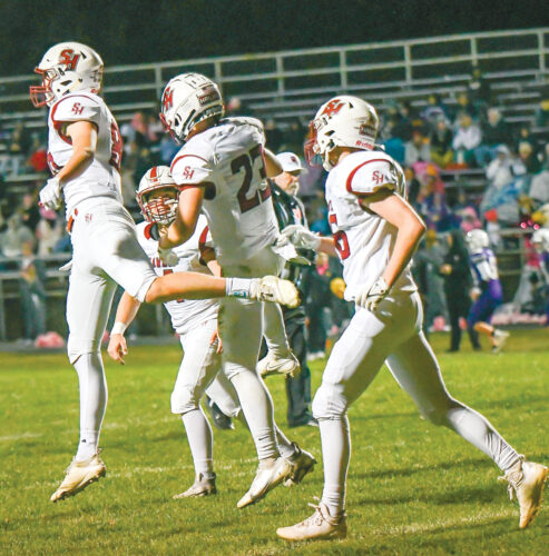 Hawks perfect in district play | News, Sports, Jobs - The Freeman Journal